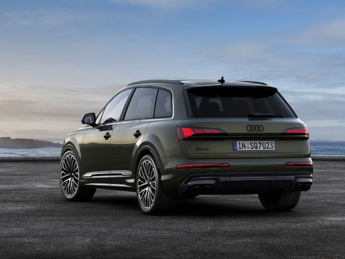 The 2025 Audi SQ7 SUV to feature OLED taillights | OLED-Info