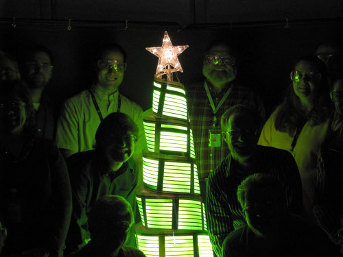 GE research team pulls together an OLED christmas tree | OLED-Info